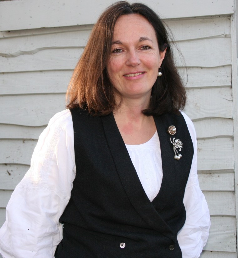 Anna Jeffreys – new wallpaper and fabric collection – Charis White ...