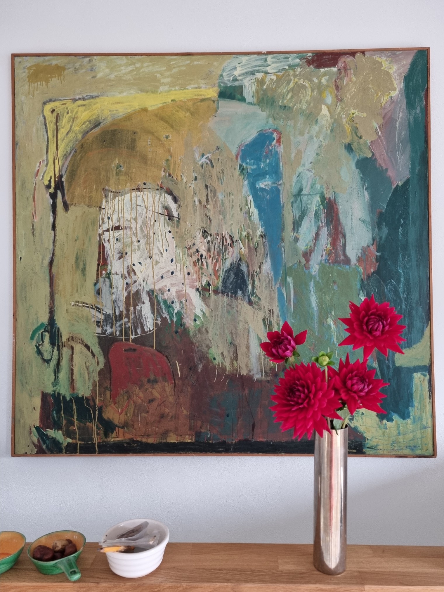 On the button – Charis White Interiors