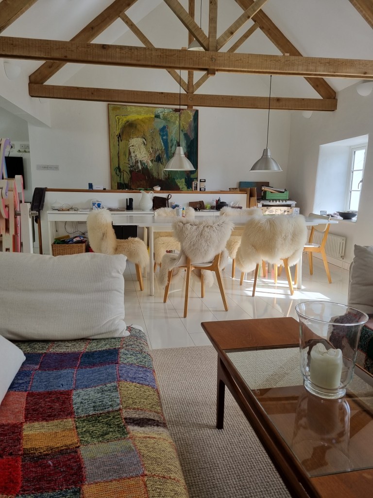 On the button – Charis White Interiors